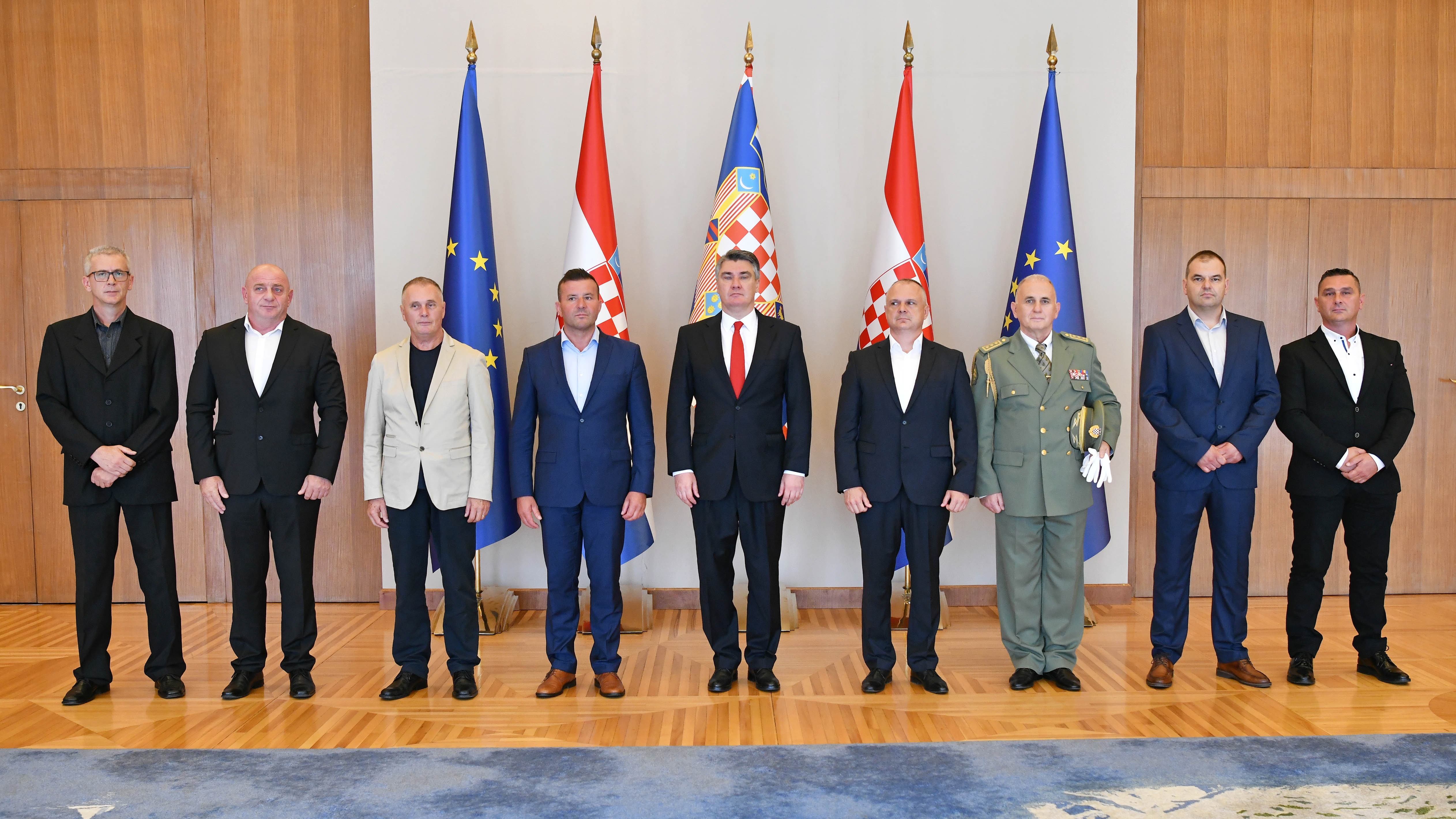 Predsjednik Milanović razgovarao s izaslanstvom Udruge specijalne ...