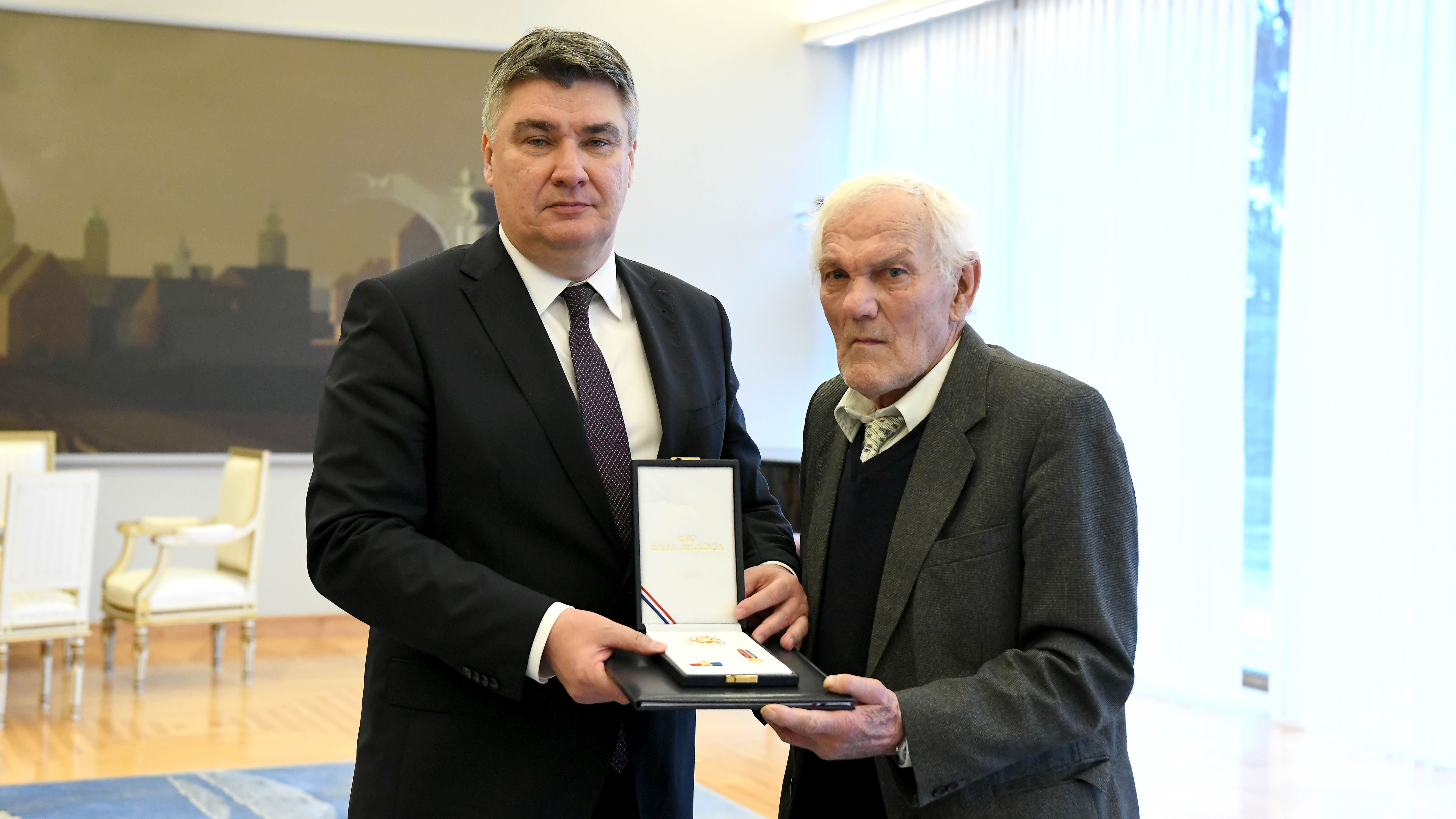 President Milanović Bestows Order of Ban Jelačić on 105 Croatian Army ...