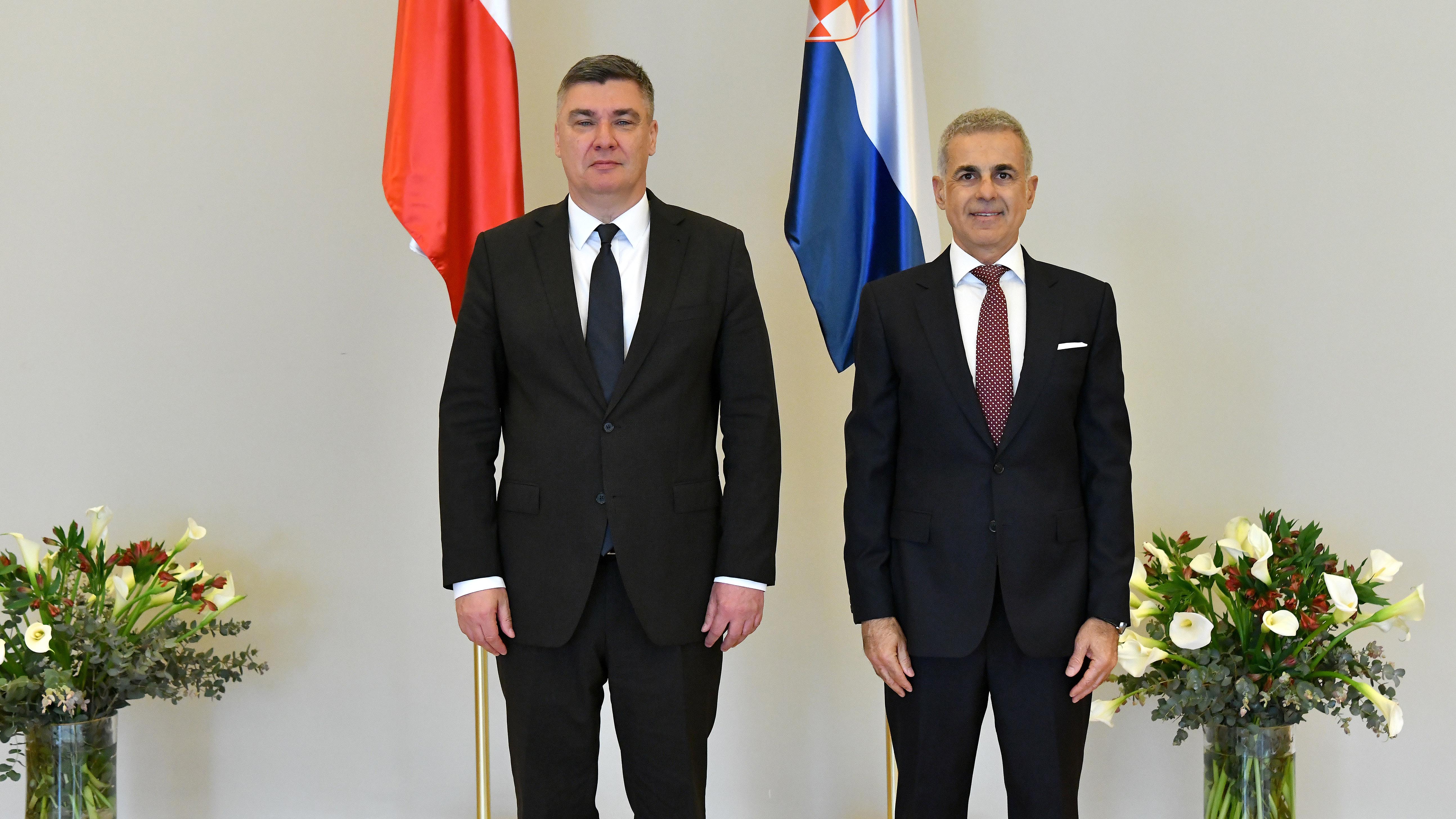 Ambassador of the Republic of Chile Presents Credentials to President ...