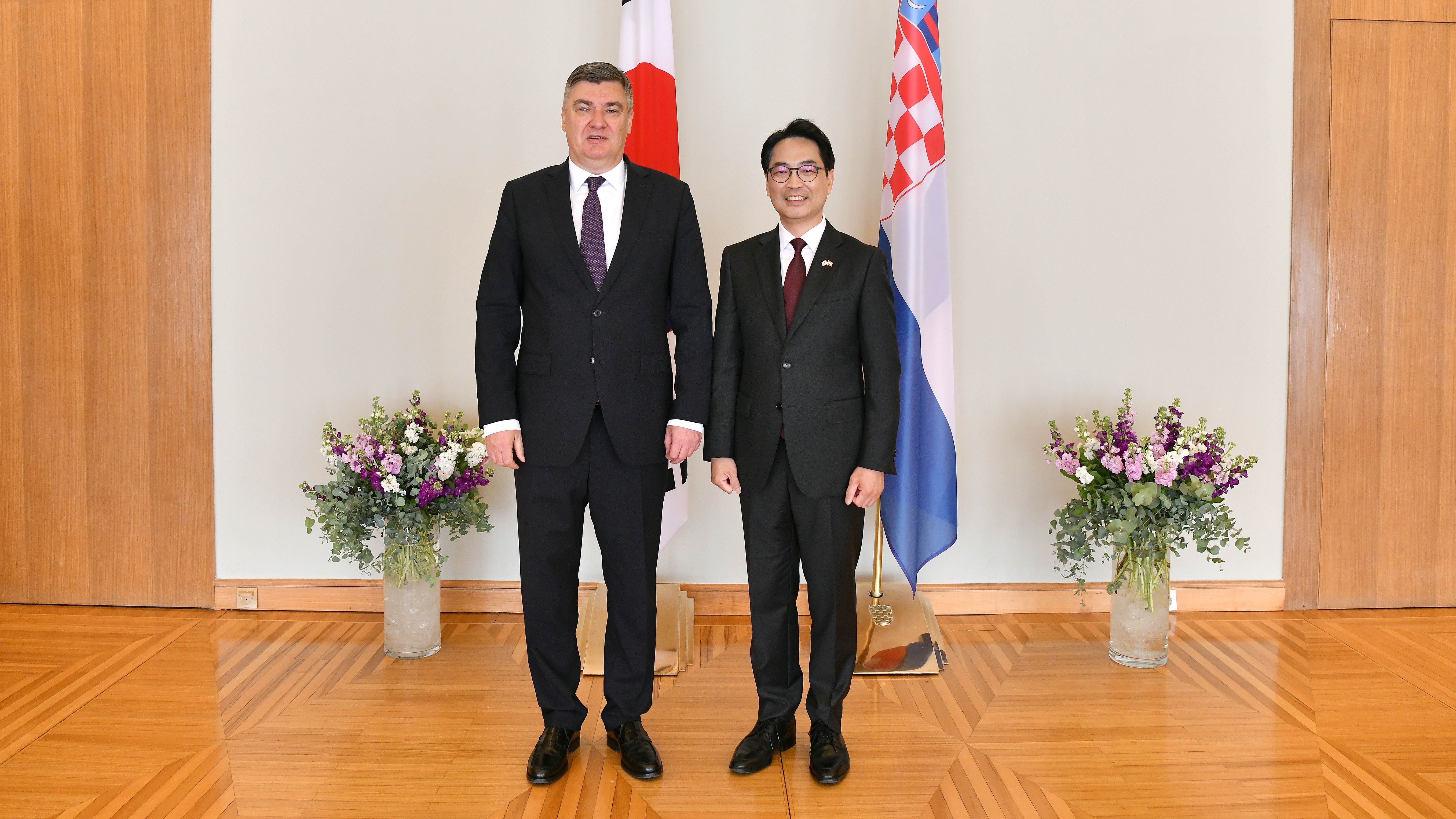 Ambassador of the Republic of Korea Presents his Credentials to the ...