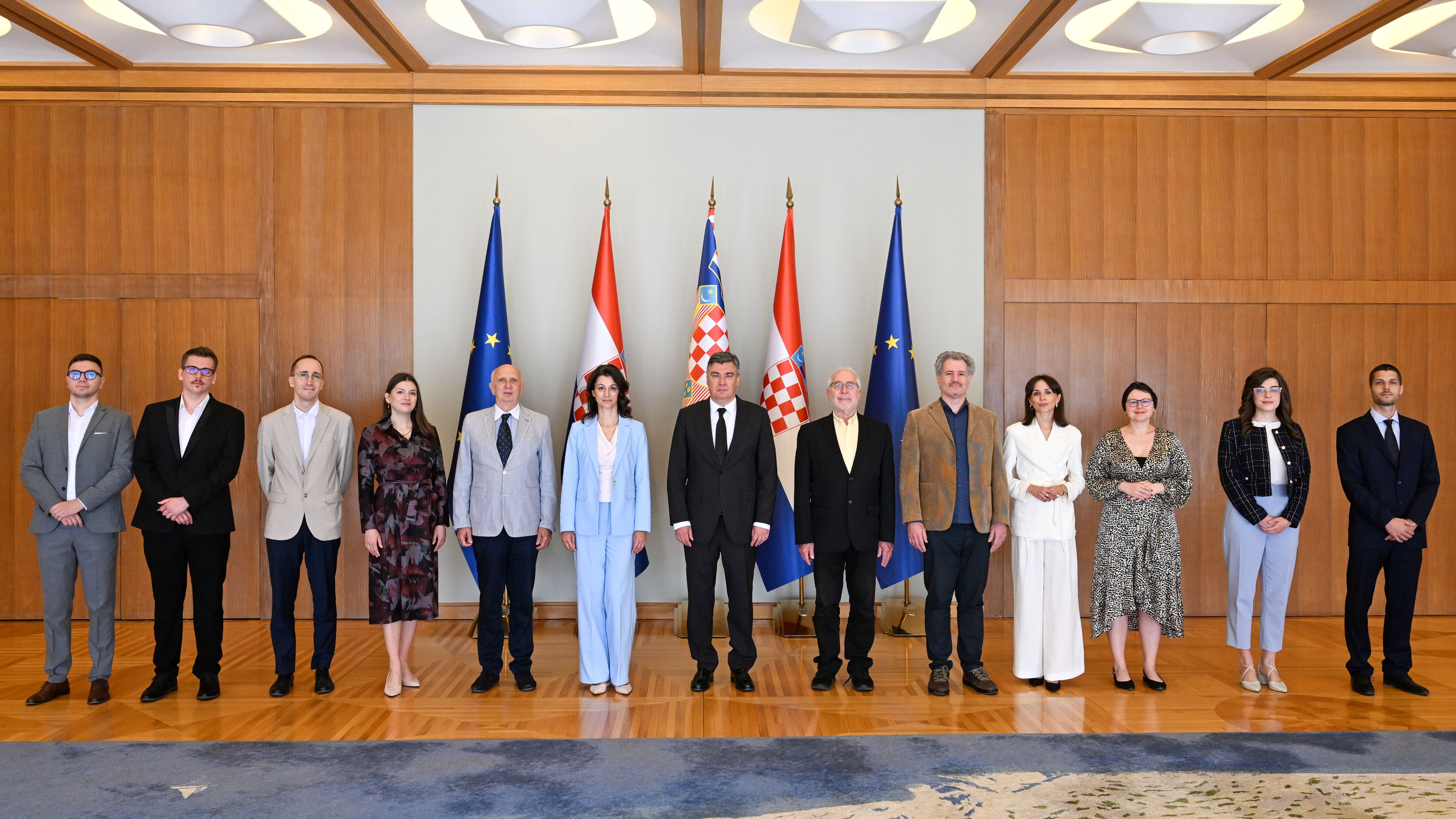 Predsjednik Milanović primio mlade znanstvenike i umjetnike dobitnike ...